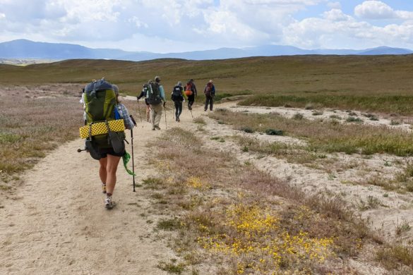 25 Fun things to do while hiking